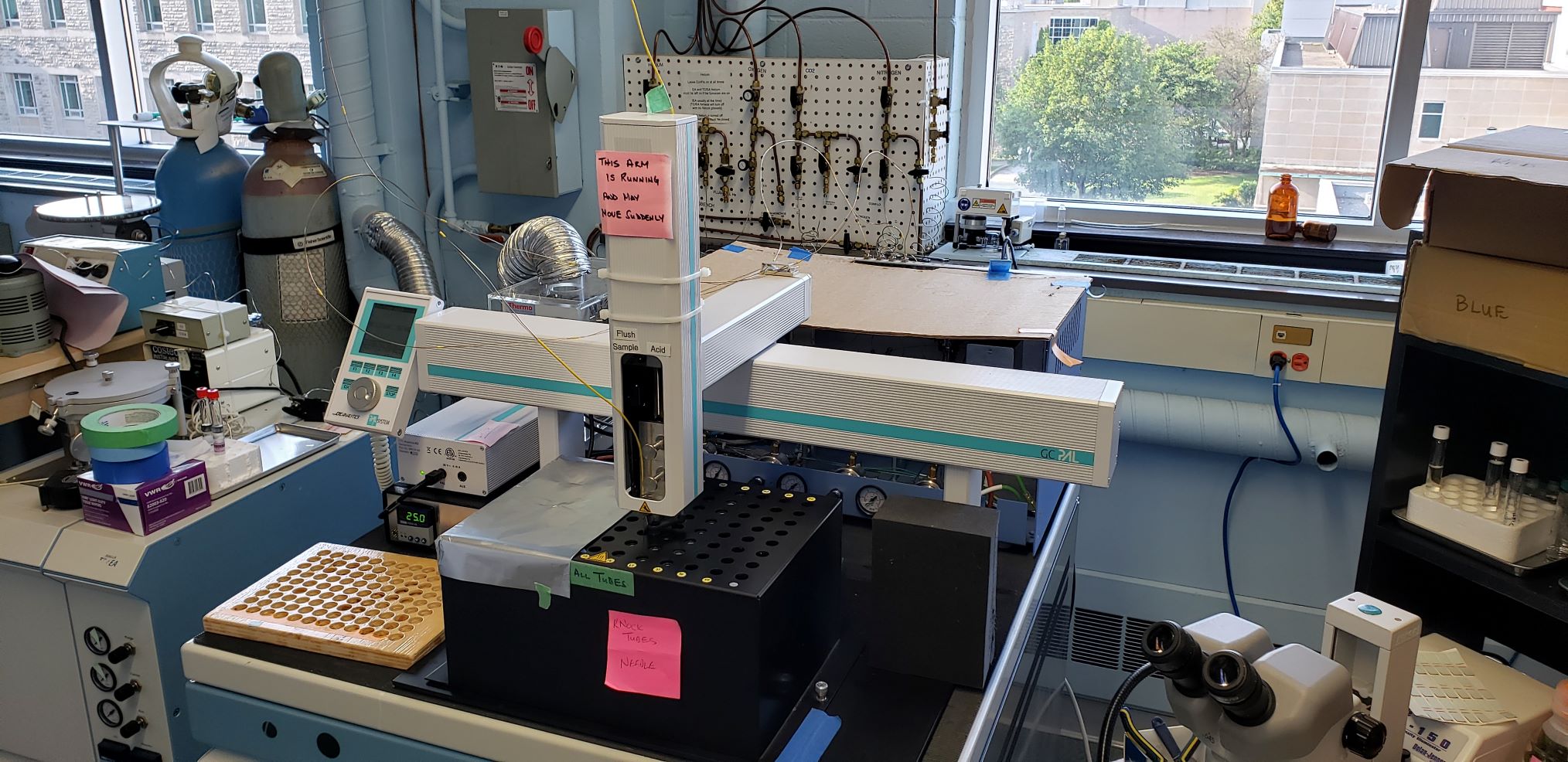 Laboratory – McMaster Research Group for Stable Isotopologues